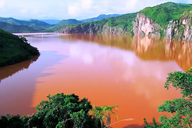 Lake of the Thousand Souls: hættulegasta vatnsmassi Afríku