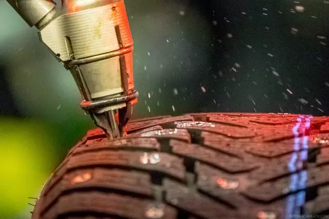 Faux pneu : triche de pneu avec des roues