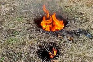 Scout se vreugdevuur: ons steek dit aan met 'n mes en hande