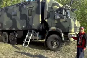 Magħmul minn Kamaz appartament fuq ir-roti: xogħol bl-idejn u kapaċità cross-country