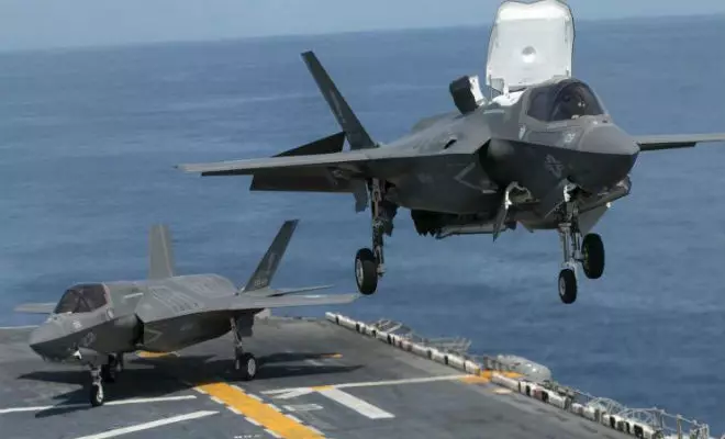 Vertikal Start vum F-35B: Video vum US Militär