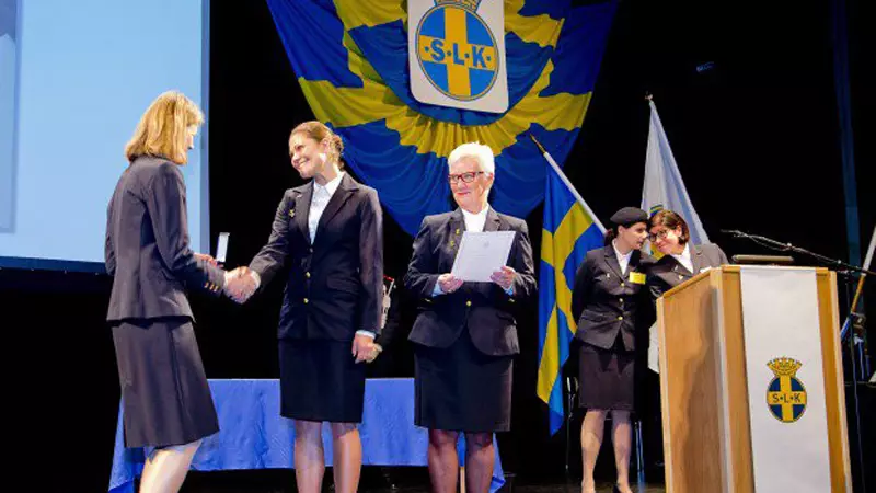 Swedish Lotta Corps Lub Lotta Corps yog ib feem ntawm Swedish Cov Neeg Ua Haujlwm Pab Dawb Ua Haujlwm. Cov neeg ua haujlwm ntawm cov koog no koom nrog hauv kev tawm tsam cov neeg tawm tsam uas tau tawm tsam lub tebchaws.