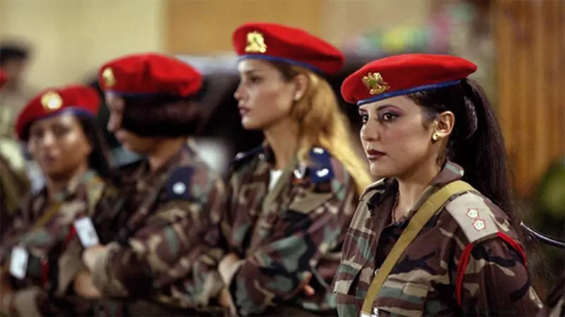 Mná rialta Réabhlóideach na Libia Tar éis chogadh cathartha na Libia, díscaoileadh cór garda mionlach Muammar Gaddafi go hiomlán. Ina dhiaidh sin, bhunaigh na mná seo a gcathlán comhraic féin de speisialtóirí ardoilte agus marfacha.