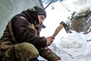 Camminiamo nella taiga in inverno: i trucchi dei guardacaccia