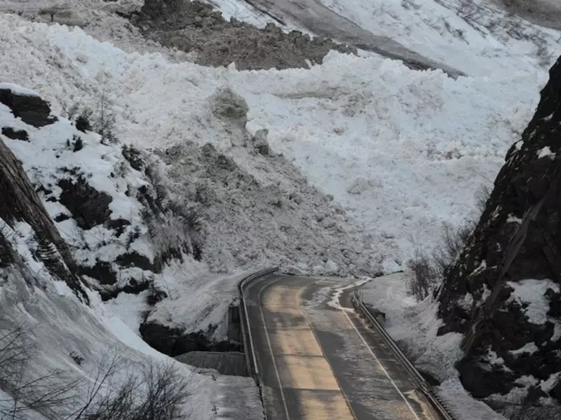 Rule # 12 Avalanche avalanches can block roads, thus creating “crisis areas” that impede rescue efforts.