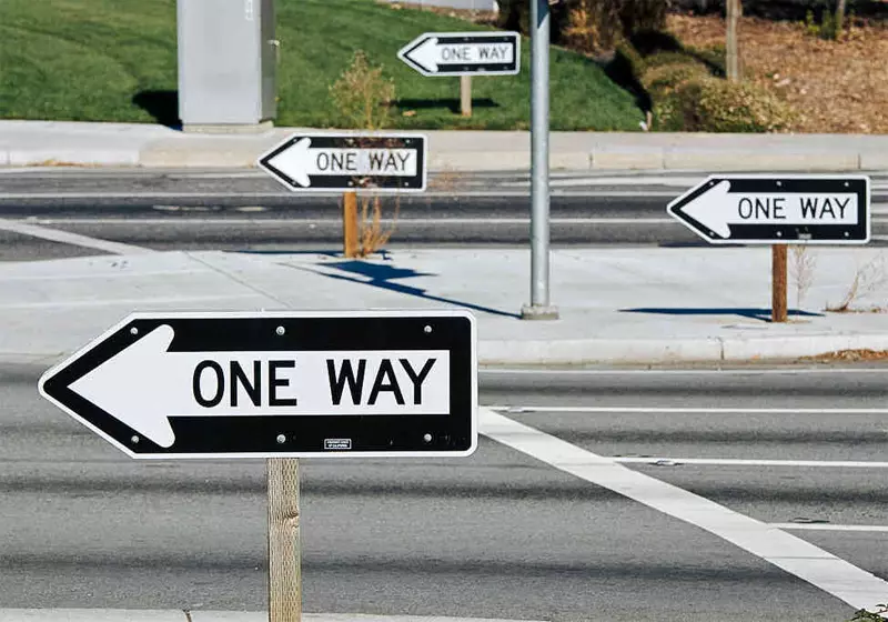 Shoot down a man Shot down a pedestrian? It doesn't matter if the case happened in the small town of Sarasota, Florida. Such an offense will cost you only a $ 78 fine.