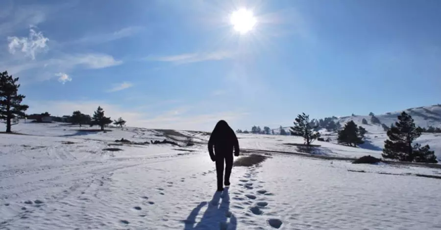 Yeti Himalaje U biti, Yeti je najbliži rođak Bigfoota, preferirajući ledene izbočine himalajskih planina u odnosu na ugodne šume Sjeverne Amerike. Prvi spomen Yetija datira iz 300. godine prije Krista, međutim, ovo čudovište steklo je popularnost tek u 20. stoljeću, zajedno s razvojem planinarstva.