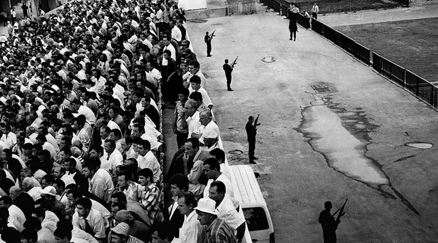 Why El Salvador is dissatisfied The developed economy made El Salvador one of the market leaders in the region. However, money cannot buy land - the country at that time was the smallest of all the states of Central America. The peasants of El Salvador crossed the border of Honduras en masse and illegally settled on its territory.