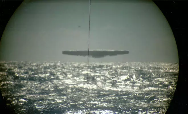 Submariners took photos of unidentified flying objects