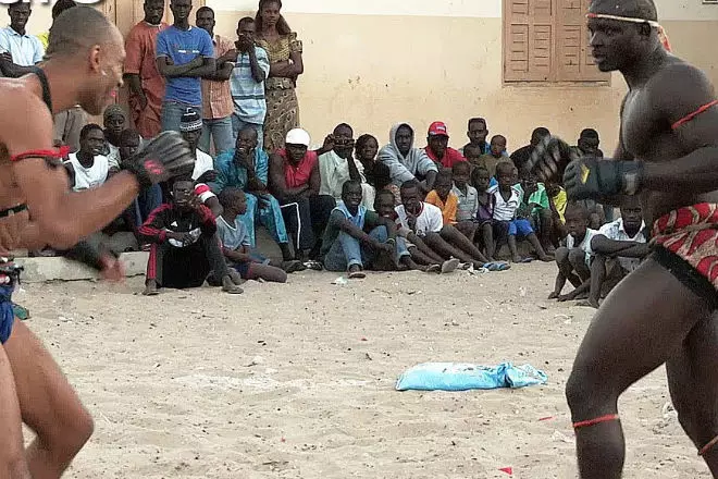 Kickboxer ya fito don gwada ƙarfin masu kokawa na Senegal