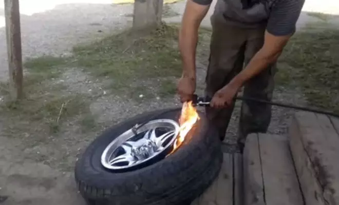 Bombear un pneumático sen cámara sen bomba nun minuto