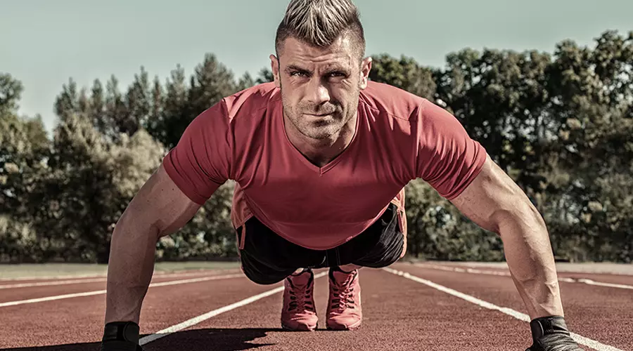 Ketahanan Cubalah beberapa burpees. Adakah anda merasakan bagaimana nadi segera naik? Jantung semasa latihan ini berfungsi dengan tinggi. Beban sedemikian meningkatkan aktiviti sistem kardiovaskular, dan oksigen dihantar dengan lebih berkesan ke semua organ. Keletihan harian dikurangkan dan daya tahan bertambah baik.