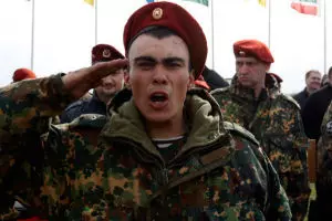 Echte Kapitulation auf dem Magenta Beret