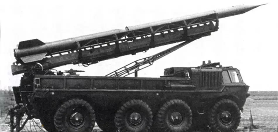 Transformer Engineers of the Special Design Bureau, who worked under the leadership of V.A. Gracheva. decided in one fell swoop to cover the needs of the army and in new mobile chassis for missile launchers, and in trucks intended for other purposes. As a result of hard work, a unique scheme was developed that made it possible to install not only weapons, but also platforms of landing and repair trucks on the ZIL platform. In fact, the designers managed to create a real transformer suitable for almost any army needs.