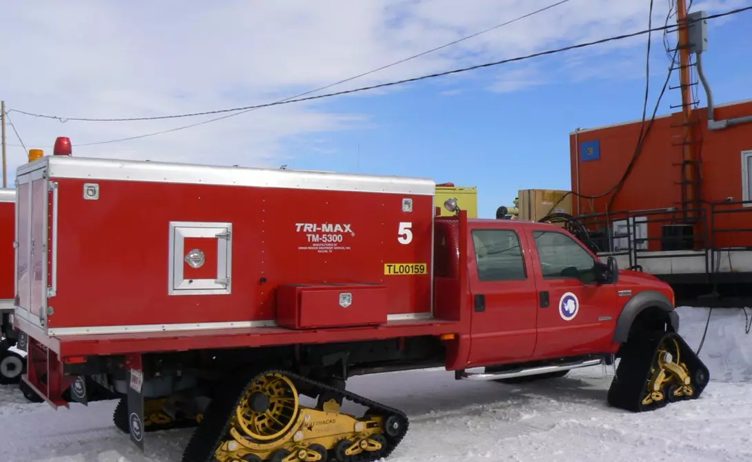 Et il a sa propre brigade de pompiers !