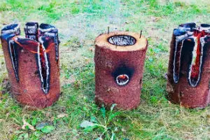 Making a Finnish candle from a log