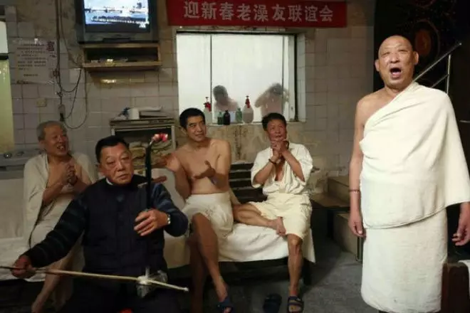 Paano sila pumunta sa bathhouse sa China