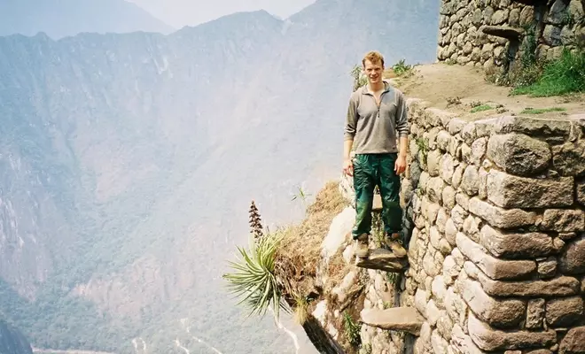 Dødssti til Machu Picchu: en våghals gikk over en avgrunn med et kamera