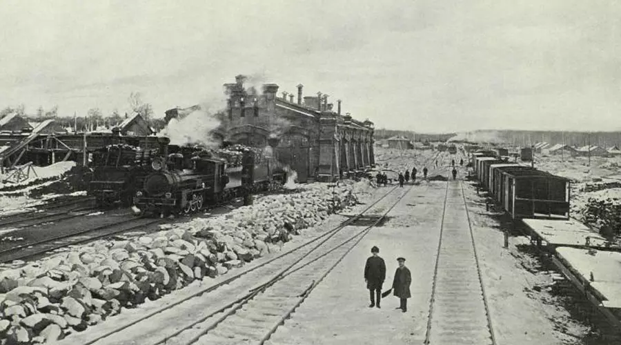 Dem Kolchak säi Gold Wat: 200 Tonnen Gold Wou: Lake Baikal, d'Duerf Taiga Kolchak huet d'Goldreserven vu Russland ofgefaangen, déi op Kazan geschéckt goufen a probéiert et mam Sibir mam Zuch ze transportéieren. Et war onméiglech sou eng Rees ze verstoppen: den Zuch gouf zéng Mol attackéiert an all Kéier hunn d'Déif et fäerdeg bruecht e Stéck Schatz z'erreechen. D'Bolschewiken hunn ongeféier d'Halschent vun der ganzer Goldreserve zréckgewonnen, a ronn 200 Tonne Gold goufen vum Kolchak a Sibirien verstoppt.