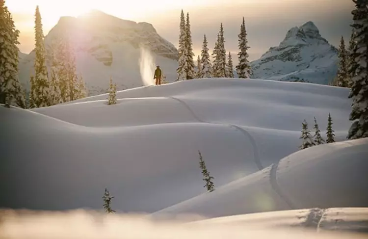 Roger Pass, USA Der 1710 Meter über dem Meeresspiegel aufragende Ort liegt im US-Bundesstaat Montana. Roger Pass verzeichnete die kälteste Temperatur in den Vereinigten Staaten außerhalb von Alaska. Im Januar 1954 fiel das Thermometer auf -57 °C.