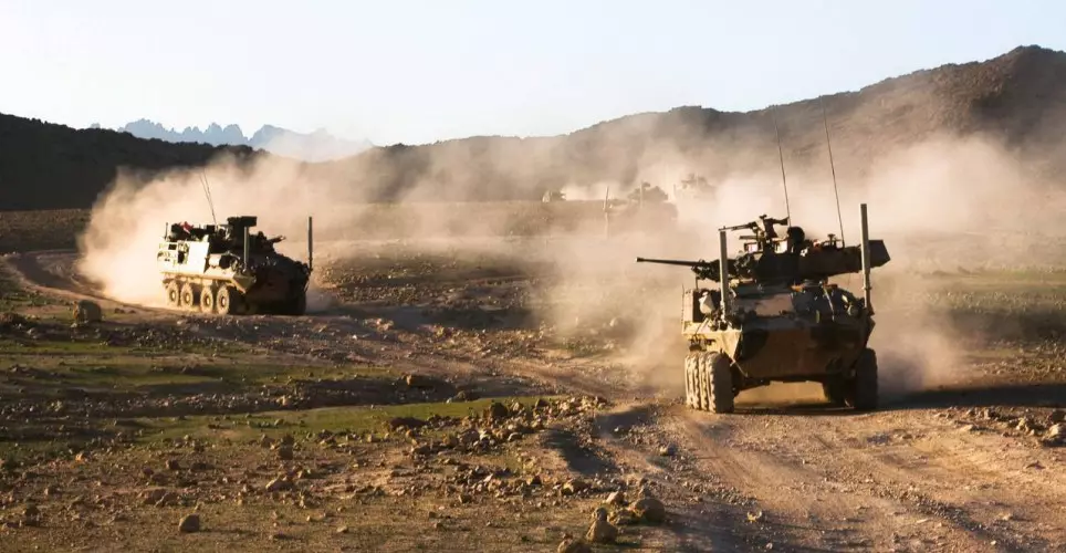 Australiako erredakzioa: borondatez arraroa da, baina munduko kontinente baketsuenetako batean, zirriborroa 1972ko abenduan soilik bertan behera utzi zen. Orain, Australiako zerbitzu militarra oso entzutetsua da eta ondo ordaintzen da.