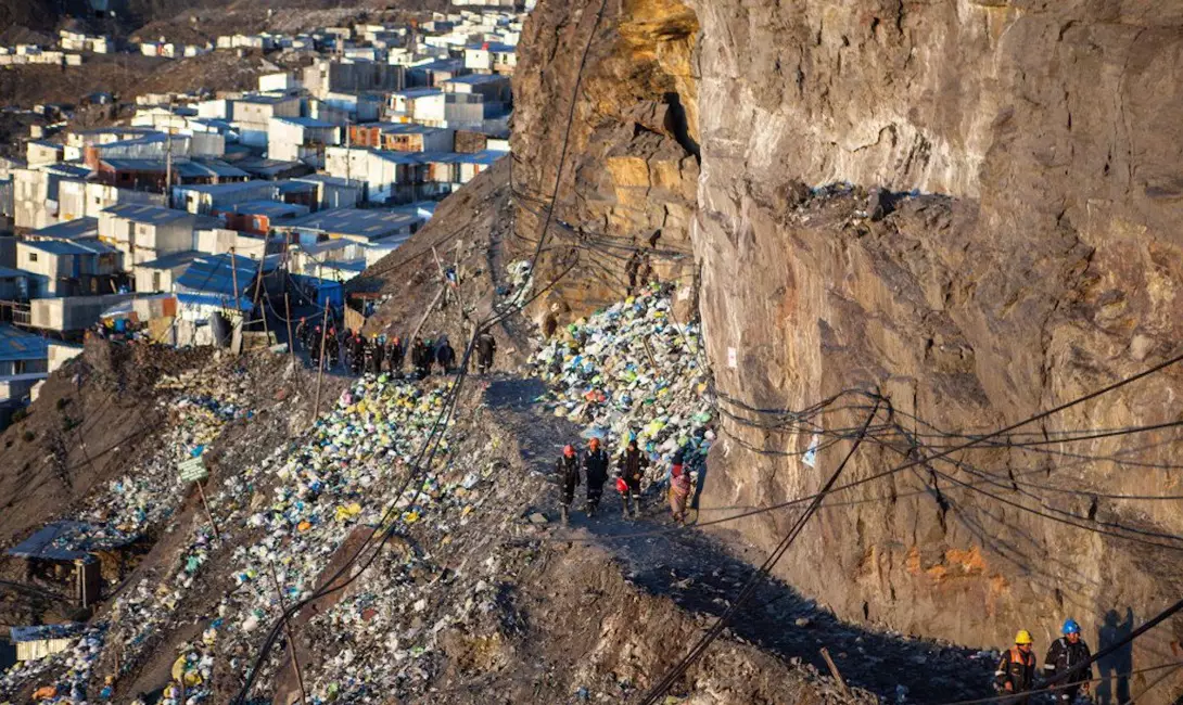 Op sou enger héijer Héicht hu vill Atmungsproblemer. D'Awunner vu La Rinconada si scho gewinnt, awer Touristen schwächen dacks.