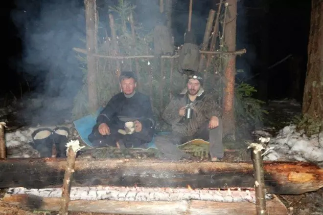 Taiga kobongan telung batang kayu