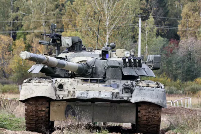 T-80 e bitsoa tanka e mpe ka ho fetesisa lefatšeng