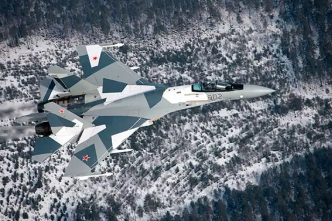 Su-35: najnebezpečnejší bojovník na svete zničí dokonca aj Stealth