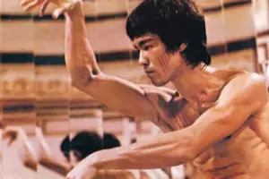 Únic entrenament casolà de Bruce Lee: vídeos rars