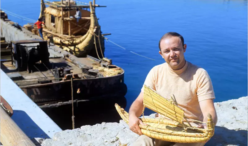 Hayatın rutini Yılın yaklaşık yarısını evde geçiriyorum. Kışı Antarktika'da geçirdiğim bir zaman vardı, Thor Heyerdahl ile yarım yıl yelken açtım. Ve şimdi uzun bir süre gitmiyorum - on veya on dört gün.