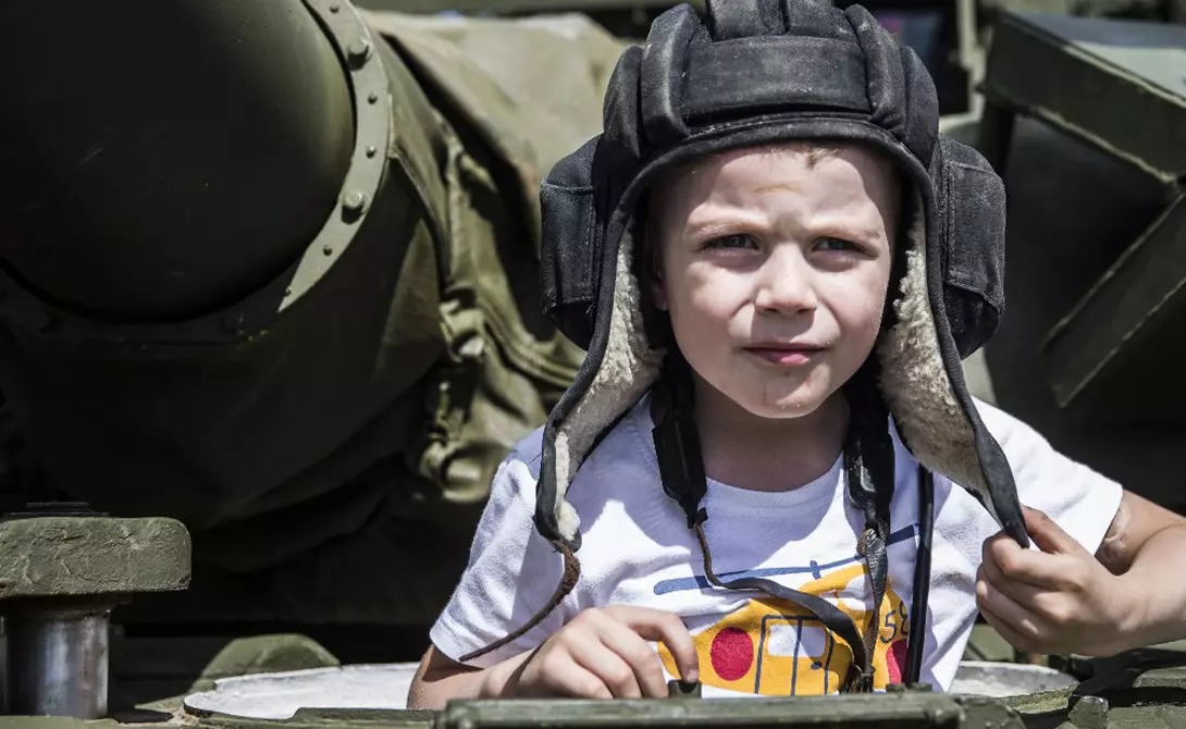 Одоо энэ санаа онолын түвшинд хэвээр байна. Гэсэн хэдий ч олон улсын шинжлэх ухааны нийгэмлэг манай гариг ​​эрт орой хэзээ нэгэн цагт астероидоос хамгаалах шаардлагатай болно гэсэн таамаглалыг дэвшүүлжээ. Оросын төсөл бол хамгийн муу шийдлээс хол байна.