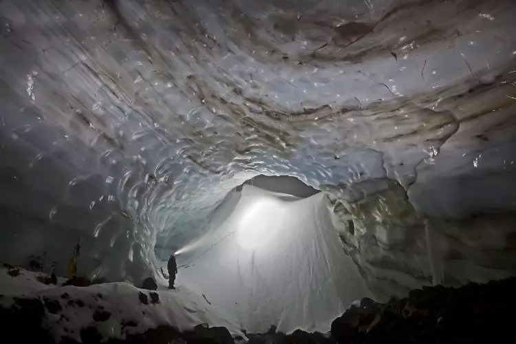 Quines coves s’amaguen a les entranyes de les glaceres