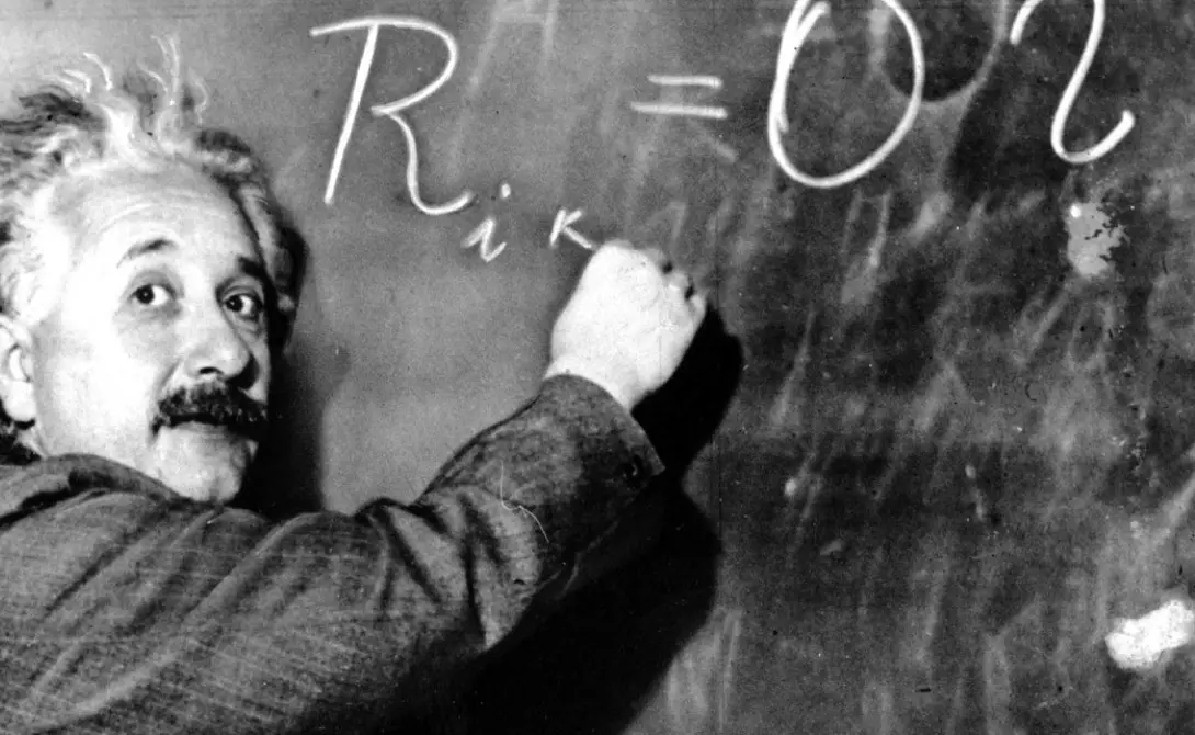 Dahênerê Tevlêbûna Nukleerî: Albert Einstein Hevkêşeya navdar E = mc² dikare wekî pêşengê bombeya nukleerî bê hesibandin. Einstein, aşitîxwazek navdar, heya dawiya jiyana xwe poşman bû ji rola xwe di çêkirina vê çeka wêranker de. Bi kesane, wî çu carî li ser bombeyek nexebitî - kontrola ewlehiya beşdarên projeyê pir hişk derket. Di şûna wê de, zanyarê birûmet kampanyayek da destpêkirin ku di encamê de DY bi tevahî bombeyek çêkir. Di destpêka Warerê Cîhanê yê Duyemîn de, pir kesan bawer kir ku Almanya li ser bombeya atomê dixebite, û Einstein nameyek vekirî ji Roosevelt re nivîsand û jê xwest ku heman tiştî bike.