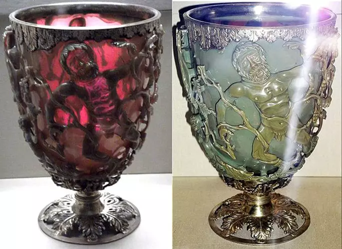 Lycurgus Cup British Museum In unike beker dy't kleur feroaret ôfhinklik fan 'e ferljochting en de drank. By soarchfâldich ûndersyk fan it artefak die bliken dat it glês verzadigd is mei sulveren en gouden nanodeeltjes. Nanotechnology yn 'e Alde Wrâld? Unbelievabel, mar d'r is in feit.