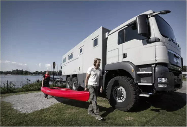 Ein Wohnmobil, das sogar den dritten Weltkrieg übersteht 549_17