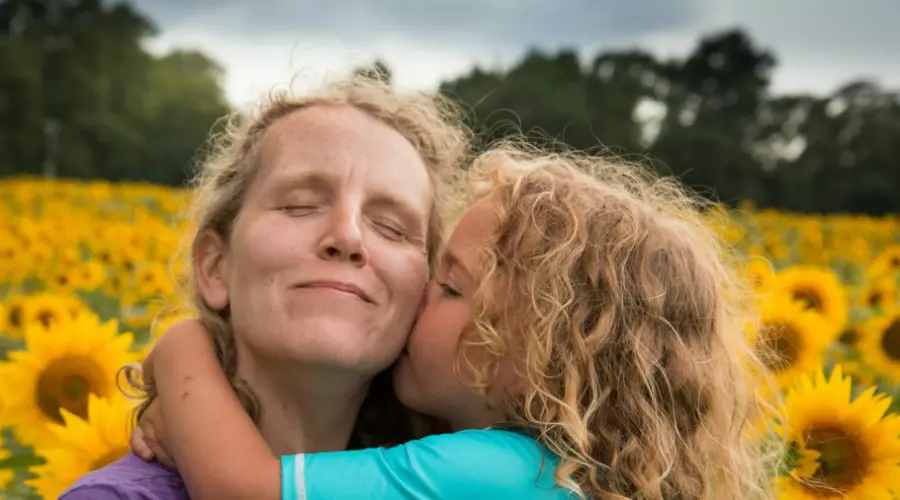 Genen Sommige vormen van kanker worden van generatie op generatie doorgegeven. Genetische mutaties veroorzaken 5 tot 10% van de kankers. Helaas is dit op geen enkele manier te verhelpen.