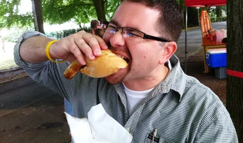 Dauguma žmonių mano, kad dauguma mūsų cholesterolio gaunama iš maisto. Tiesą sakant, pats kūnas gamina apie 75% viso cholesterolio, likusi dalis yra dietoje.