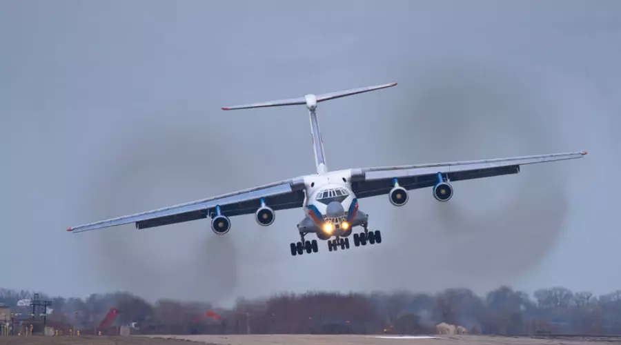 IL-76 247 IL-76-vliegtuie word aktief in die wêreld gebruik. Die meeste operasionele lande is voormalige republieke van die Sowjetunie. Hoe veilig is die voering, wat sedert 1974 vervaardig is? Daar is een ongeluk vir 549 900 vlugure van die Il-76.