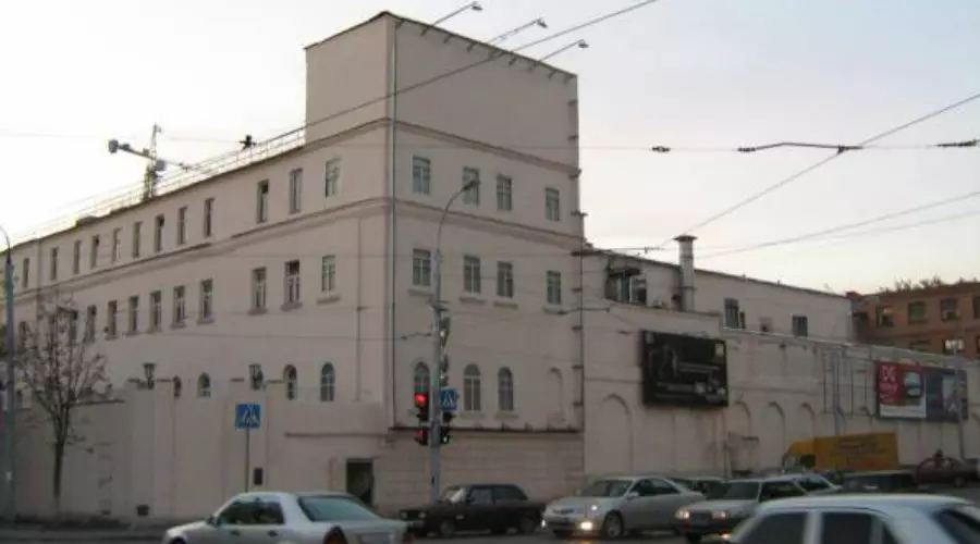 Bogatyanovskiy central Dan il-ħabs jinsab kważi fiċ-ċentru stess ta 'Rostov. Fil-ħin tal-ftuħ tagħha, kien meqjus bħala wieħed mill-aktar moderni fil-pajjiż. Hawnhekk, għall-kuntrarju ta 'ħabsijiet oħra fil-lista tagħna, inżammu kriminali biss, li fosthom il-ħabs ta' Bogatyanovskaya kien meqjus kważi l-iktar iebes u "bla limitu" fl-Unjoni Sovjetika. Tortura u trattament krudili ta 'priġunieri, qtil moħbi mill-awtoritajiet - wara li waslet hawn, persuna b'perjodu qasir ta' żmien irriskjat li qatt ma terġa 'tara l-libertà.