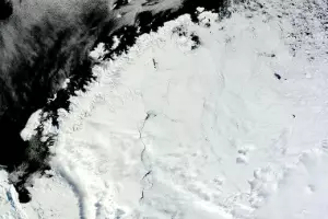 Antarktika kuristik mandri keskel ilmus koheselt ja teadlased ei saa põhjustest aru