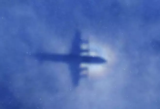 Çima balafir piştî bûyerê MH370 rast li hewayê winda dibin