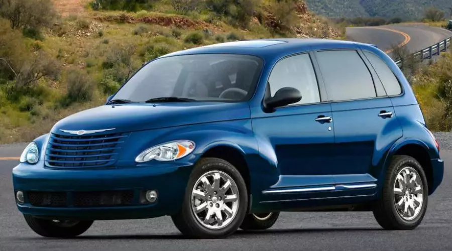 IChrysler PT Cruiser Nice impela, kepha ayikufanele ukuthenga. Le dandy yaseMelika ekhohlisayo isezingeni eliphansi kakhulu emazingeni emoto angathembekile emhlabeni - amaphuzu ayo angama-32.6% enza uClarkson ahleke afe. Ngendlela, umugqa wokuqala wesilinganiso esifanayo uhlala yiPorsche 911, ethola kuphela u-6.2% wamathuba wokwehlukana.