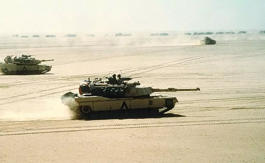 La primissima apparizione della M1 Abrams sul campo di battaglia è stata molto impressionante. Durante la Guerra del Golfo, le forze irachene non furono in grado di distruggere un singolo carro armato.