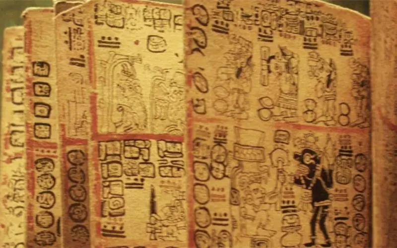 I Maya avevano un sistema di scrittura molto avanzato e amavano così tanto usarlo che lasciavano iscrizioni ovunque potessero arrivare, anche sui muri degli edifici. Sfortunatamente, la maggior parte dei loro record andarono perduti durante le conquiste spagnole nel Nuovo Mondo.