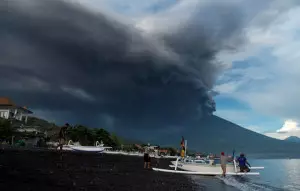 Thảm họa Bali: núi lửa phun trào khổng lồ gây nguy hiểm cho hòn đảo thần tiên