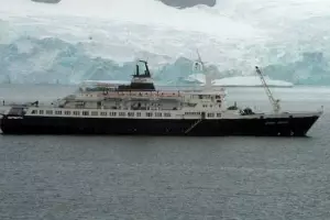 O barco pantasma arrastrou a terra aos Estados Unidos