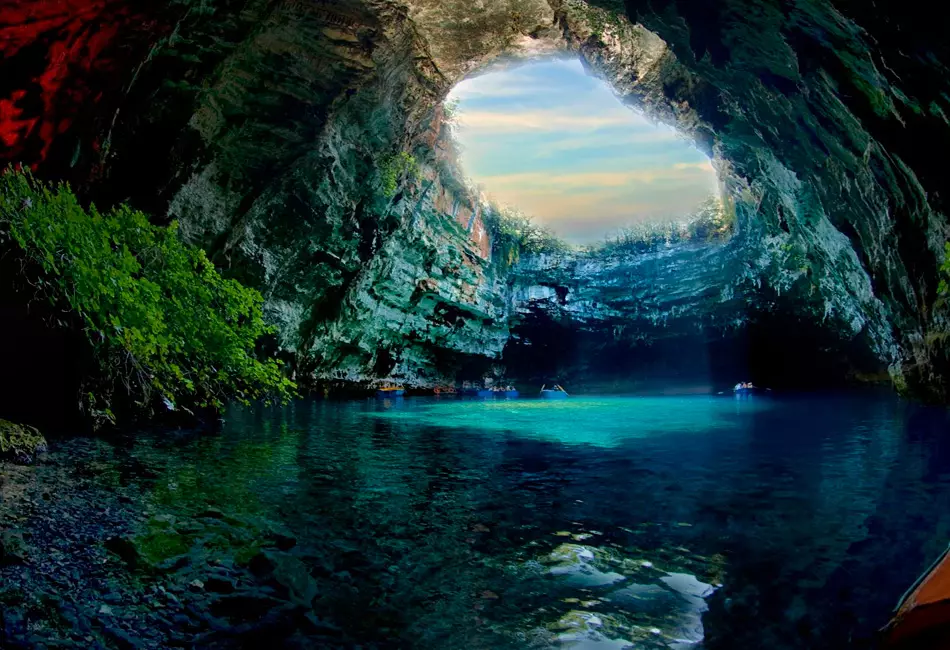 Cueva de Melissani, Grecia