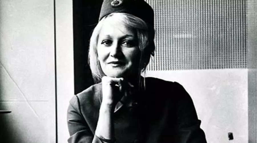 折旧认为这是不可能生存？ 1972 年，塞尔维亚空姐 Vesna Vulovic 飞行仅 10 公里，坠入山坡。她因几处骨折而下车！的确，这个女孩很幸运：她被夹在一个死去的乘客的尸体和一张吸收冲击力的椅子之间。