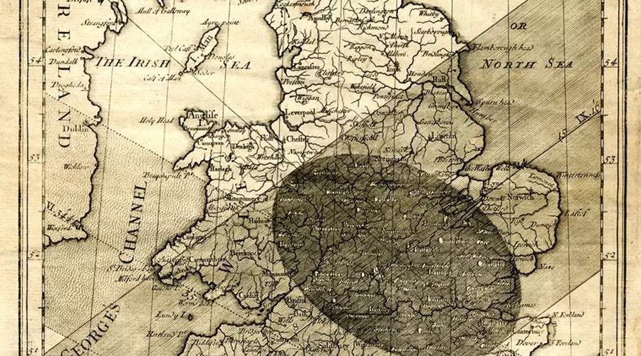 Babylon Déi fortgeschratt Zivilisatioun vun de Babylonier konnt d'Eclipse vum drëtte Joerhonnert v. Dës Prognosen baséieren op der Definitioun vu wat spéider d'Zyklen vu Saros genannt gouf. Laut den Zyklen, all 18 Joer sinn d'Sonn, de Mound an d'Äerd op déi selwecht Manéier ausgeriicht. Sou hunn d'Babylonier geléiert, Sonnendäischteren iwwer aner Deeler vum Planéit virauszesoen, wat sécher absolut fantastesch ausgesäit.